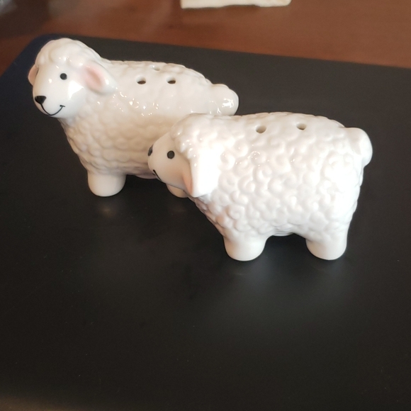 Unbranded | Dining | Sheep Salt Pepper Shakers Ceramic Animals ...